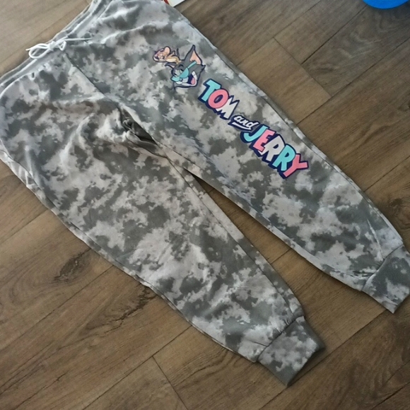 Warner Bros. | Pants & Jumpsuits | Nwt Tom Jerry Sweat Pants | Poshmark